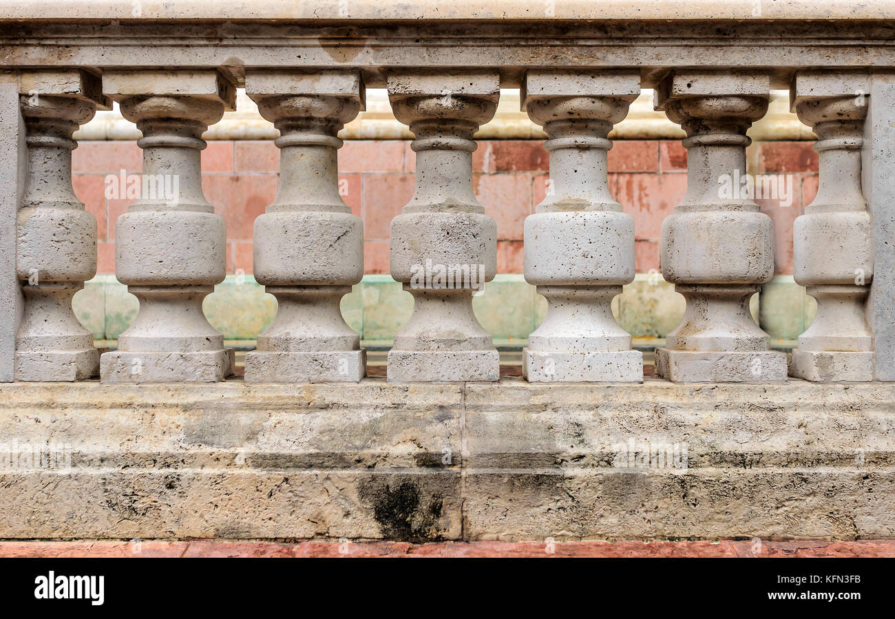 Enclosure of columns Stock Photo - Alamy