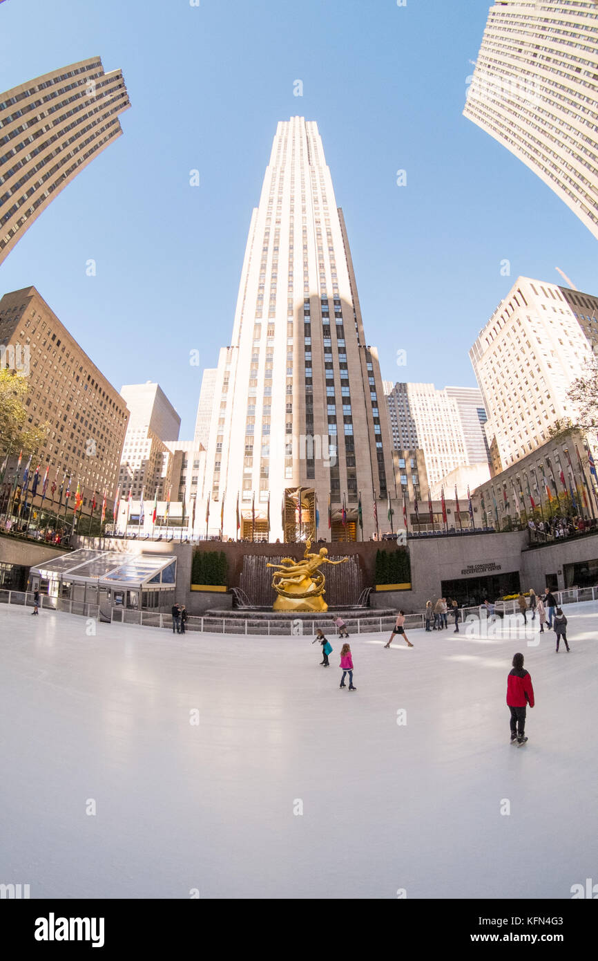 Rockefeller Center ice-skating rink in Midtown Manhattan in New York ...