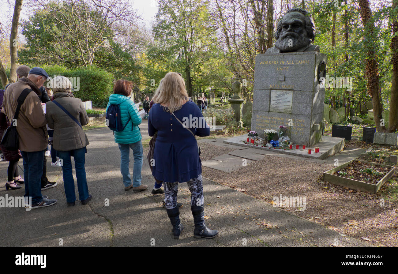 Visitors to the tomb of Karl Marx at Highgate cemetery in London,UK ...