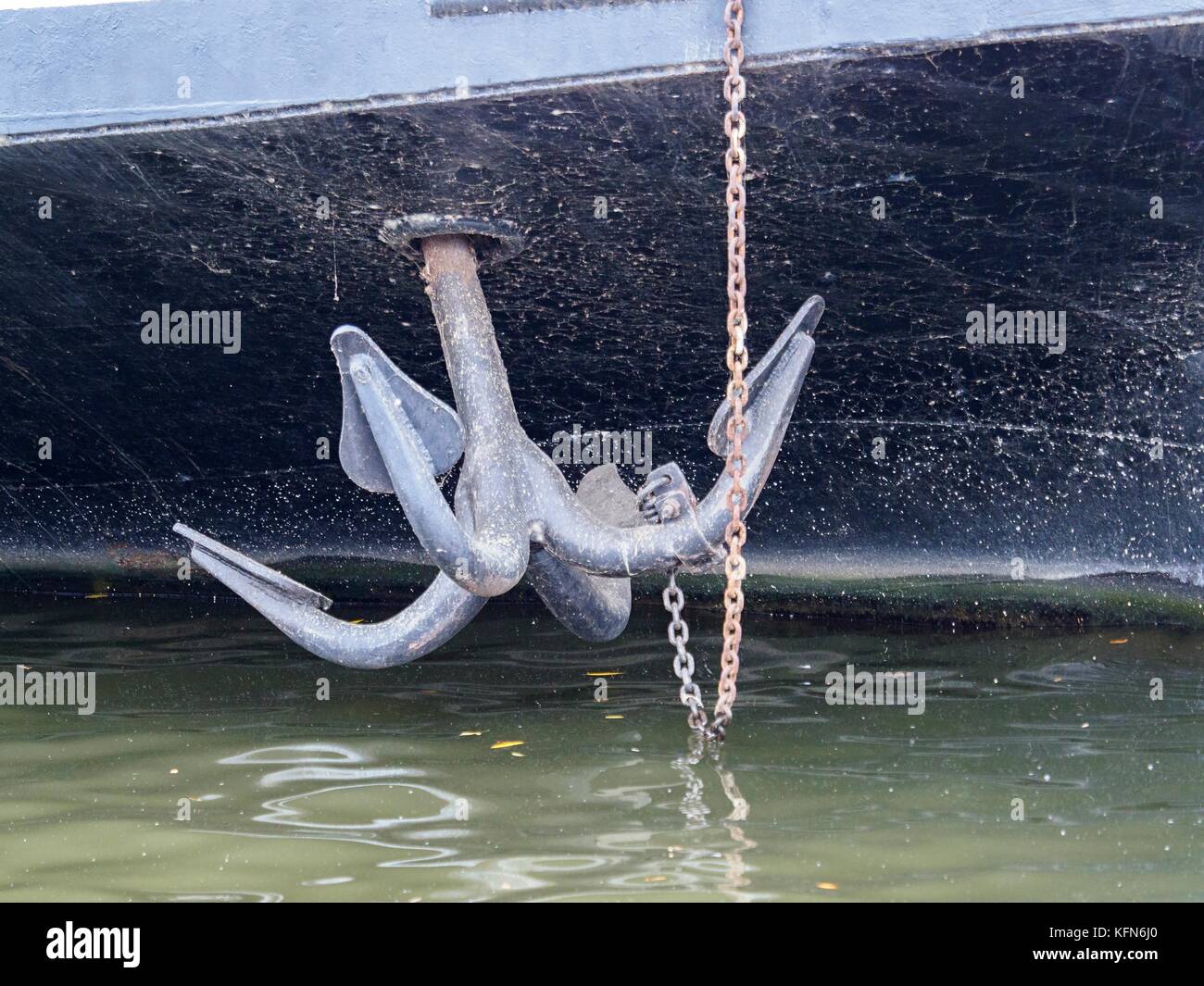 Ship Anchor Chain Stock Photos & Ship Anchor Chain Stock Images - Alamy