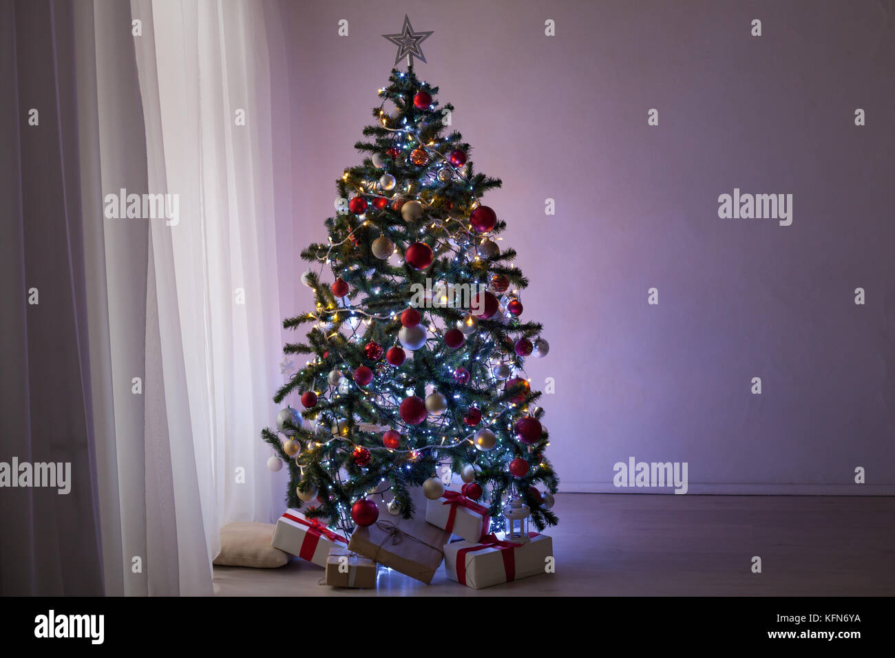 Scalable tree hi-res stock photography and images - Alamy