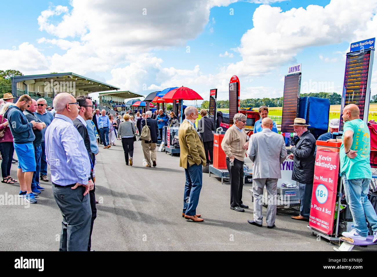 Races bookmakers hi-res stock photography and images - Alamy