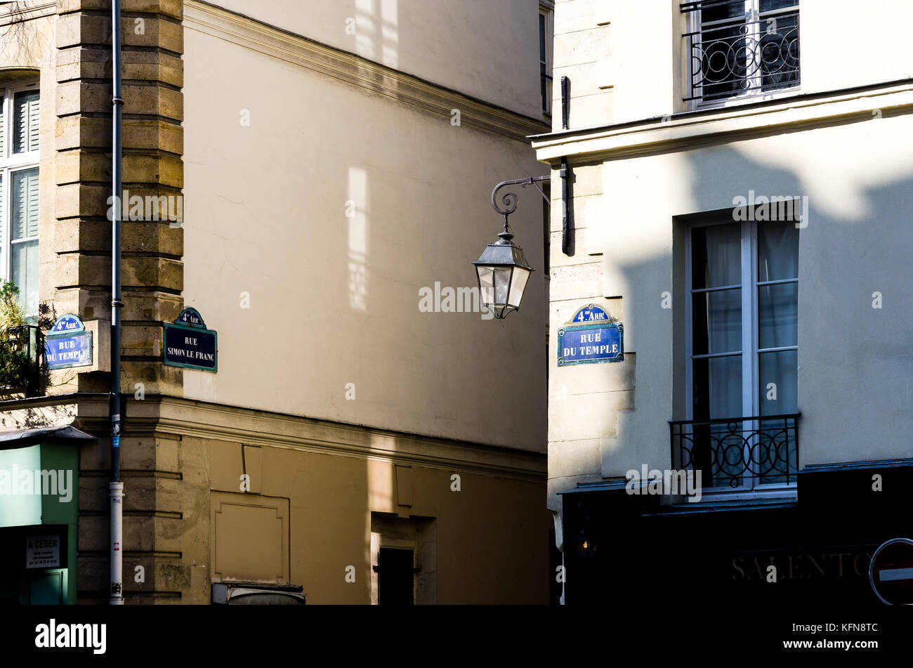 Calles de Paris, Francia Stock Photo - Alamy