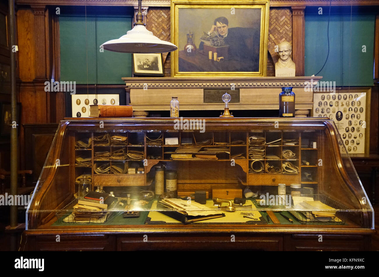 Thomas Edison's working desk in his library in Thomas Edison National ...