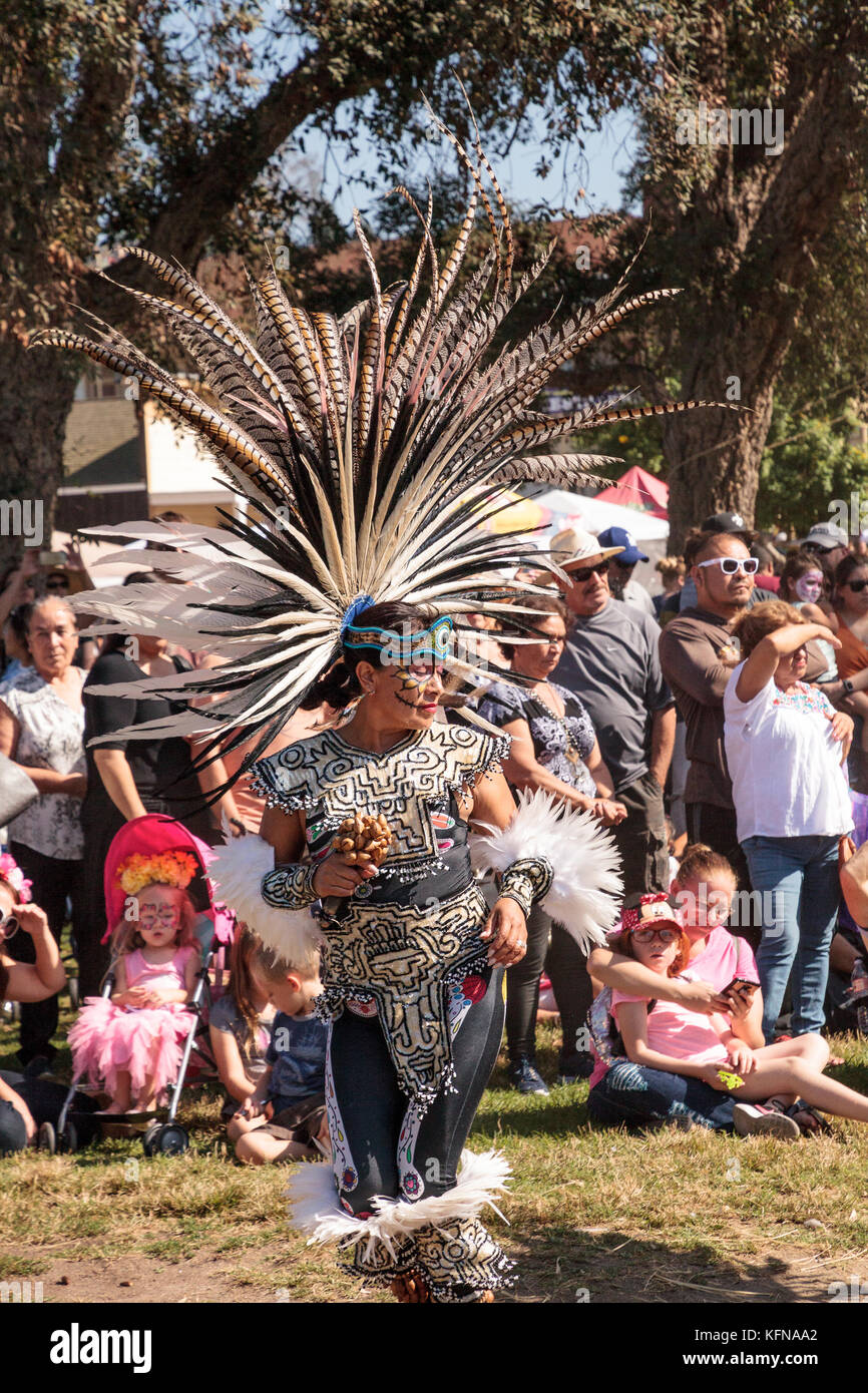 San Diego, CA, USA – November 28, 2017: Aztec dancers celebrate Dia de ...