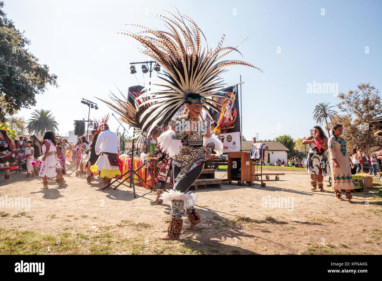 Aztec dancer california hi-res stock photography and images - Alamy
