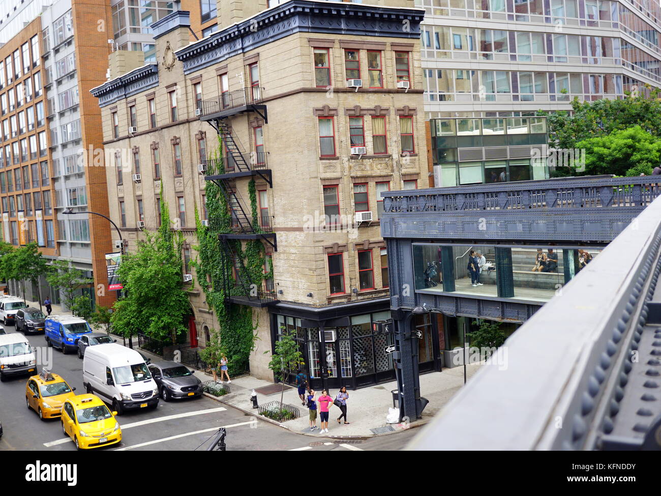 A view of the street and the elevated sitting steps at the Highline NYC ...