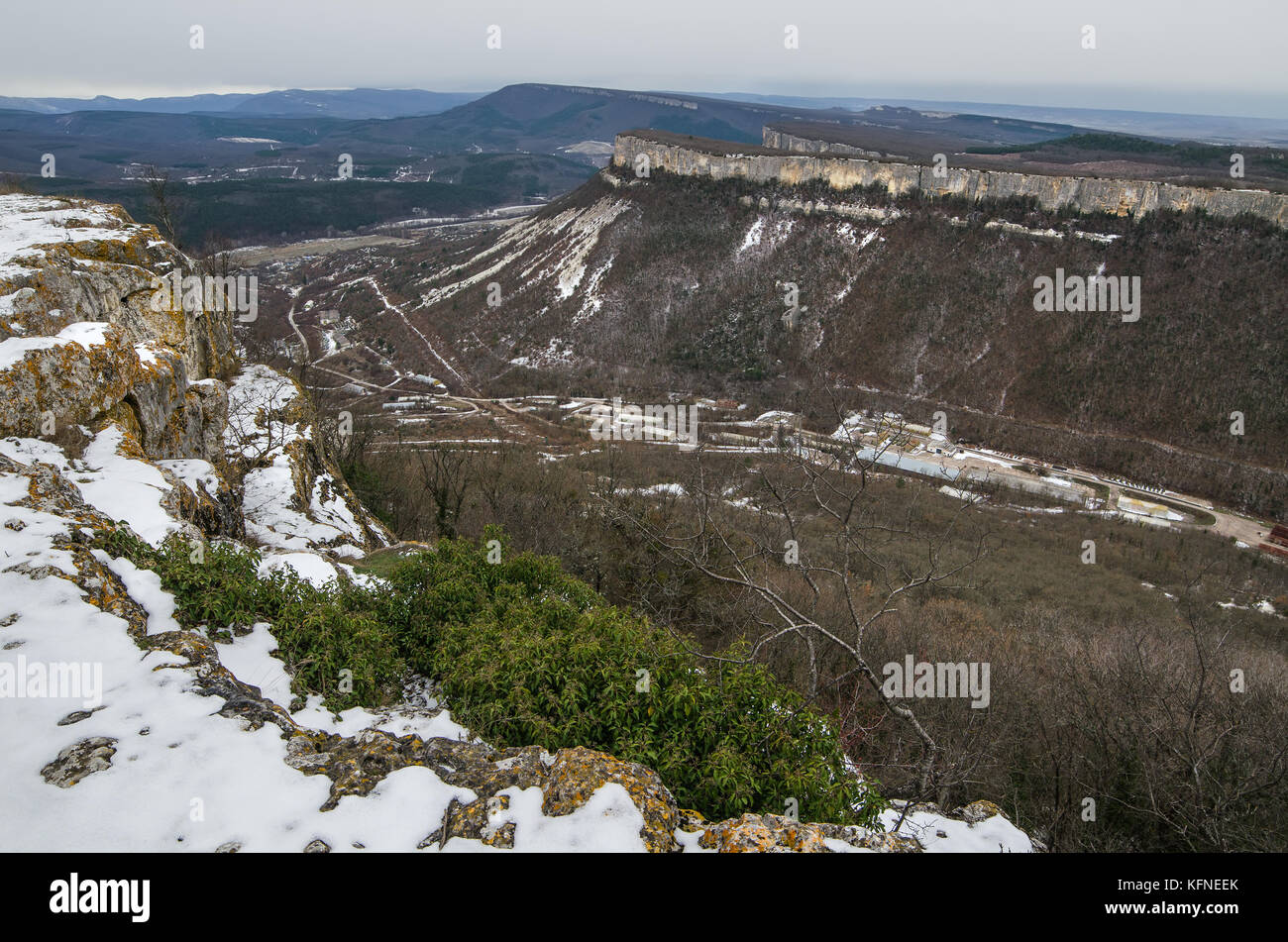 Sheer cliffs hi-res stock photography and images - Alamy