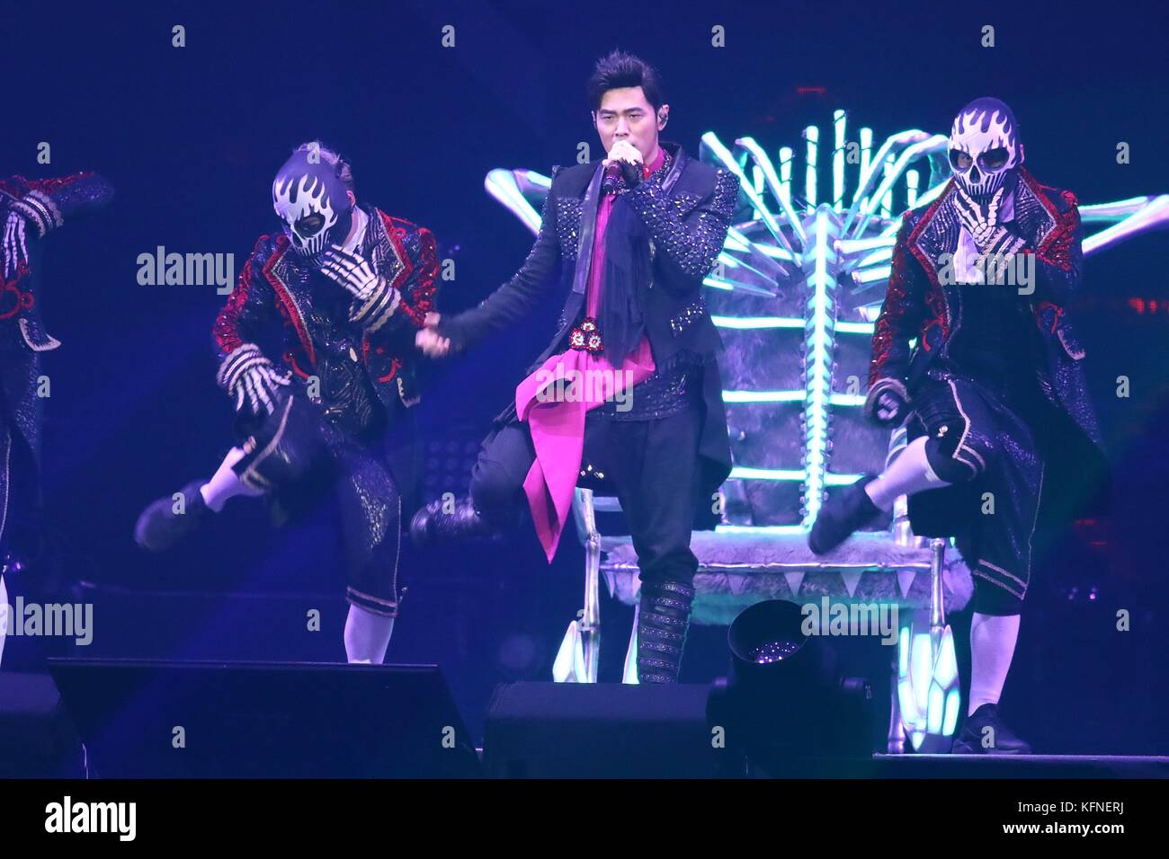 JJ Lin and Jay Chou performing on 'The Invincible' World Tour 2017 in ...