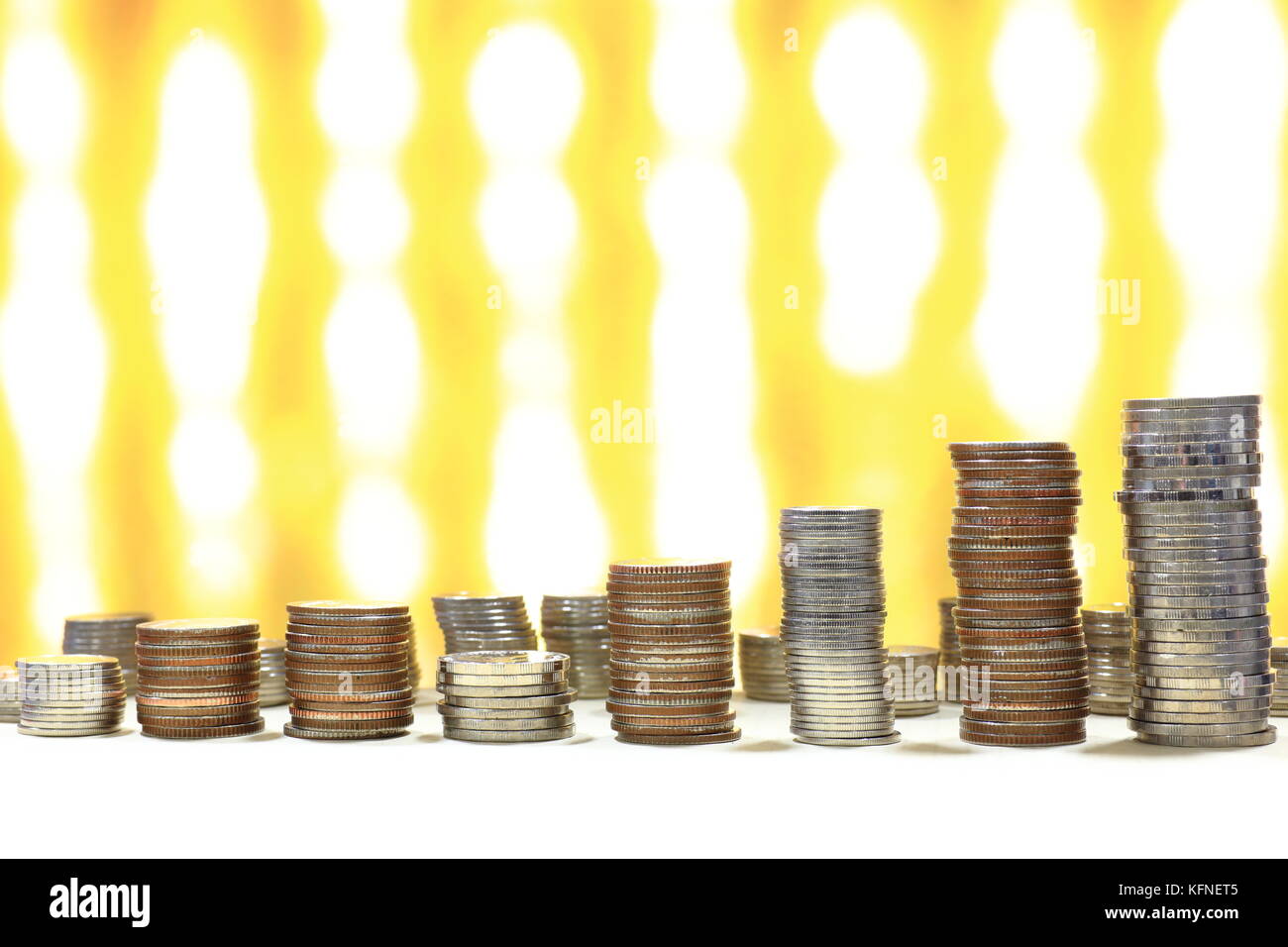 Coin stack in increasing graph pattern. Business growth concept Stock ...