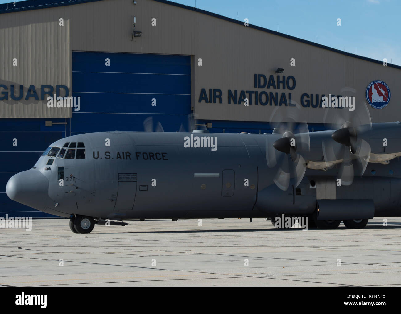 C 130 c 130 hercules hi-res stock photography and images - Alamy