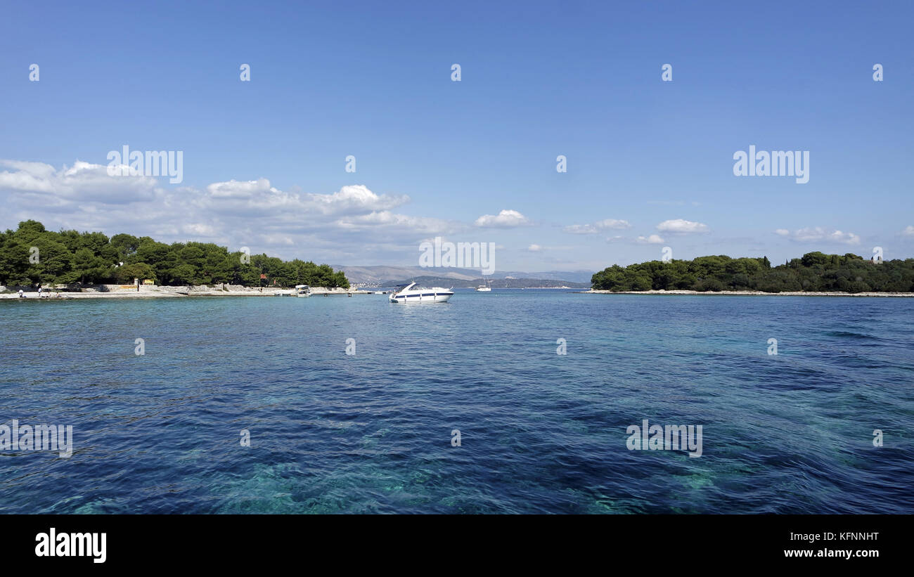 amazing blue laggon in croatia near split Stock Photo - Alamy
