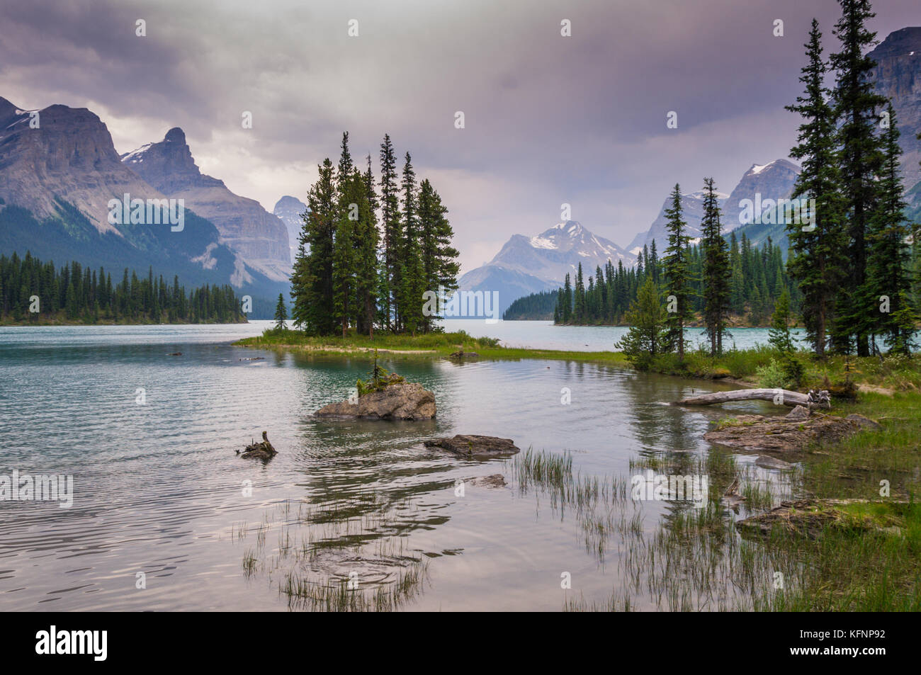 Spirit Island Island in Maligne Lake, AB, Canada Stock Photo - Alamy