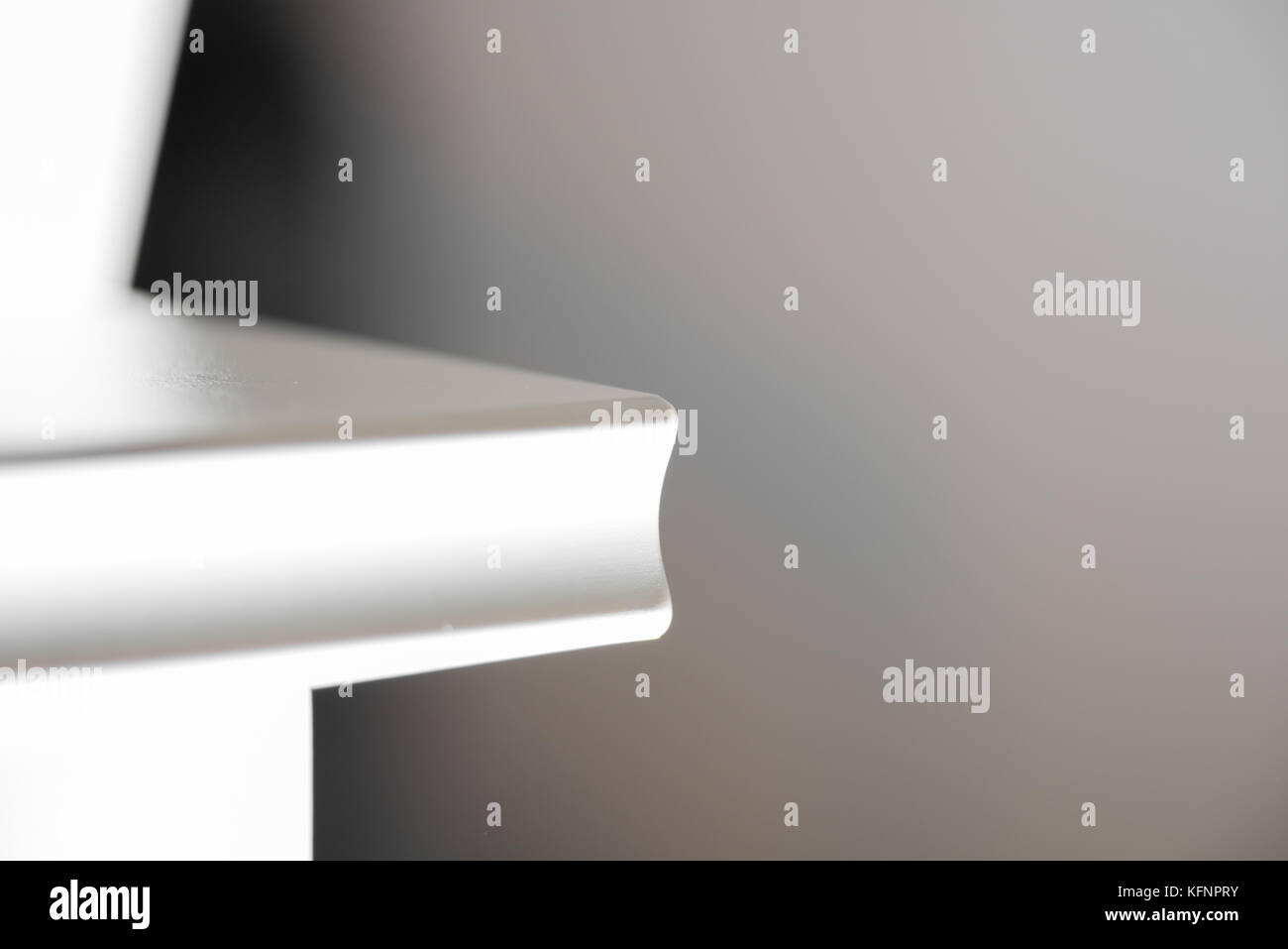 White table edge Stock Photo - Alamy