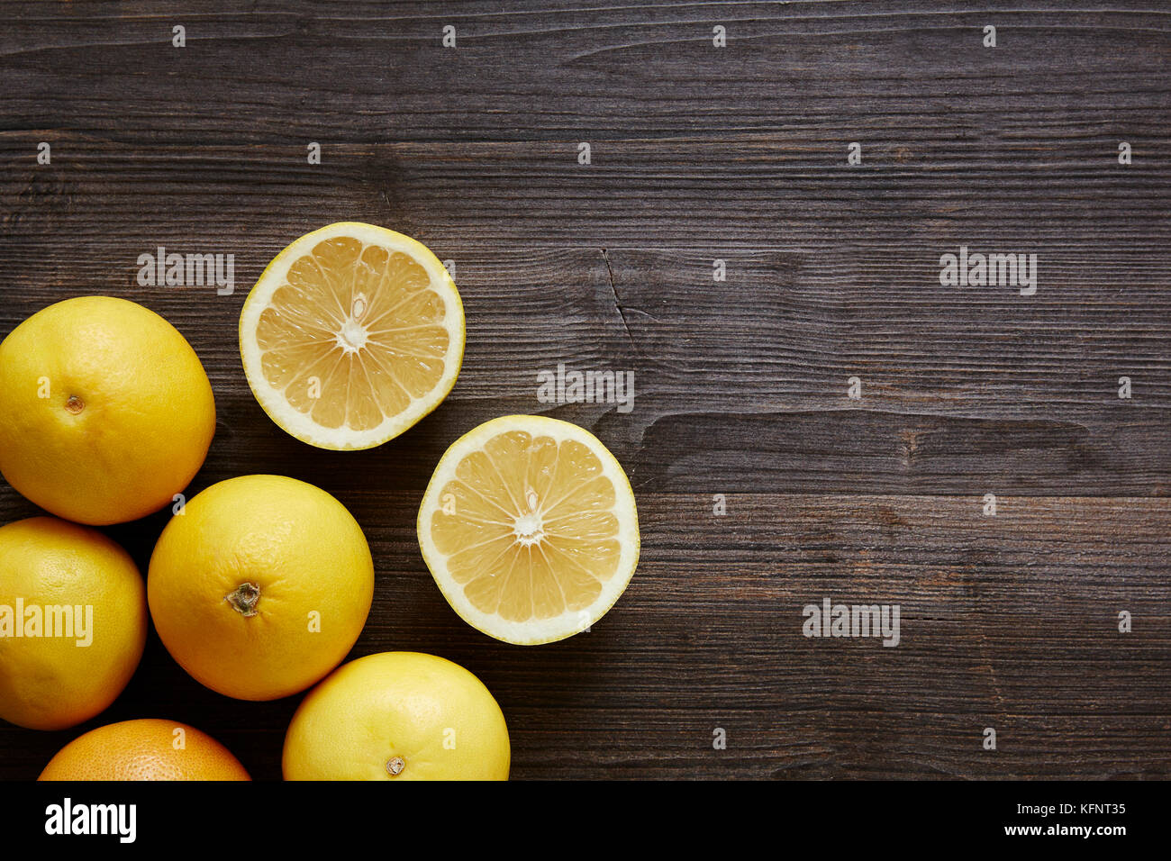 oranigc citrus fruits sliced open corner Stock Photo - Alamy