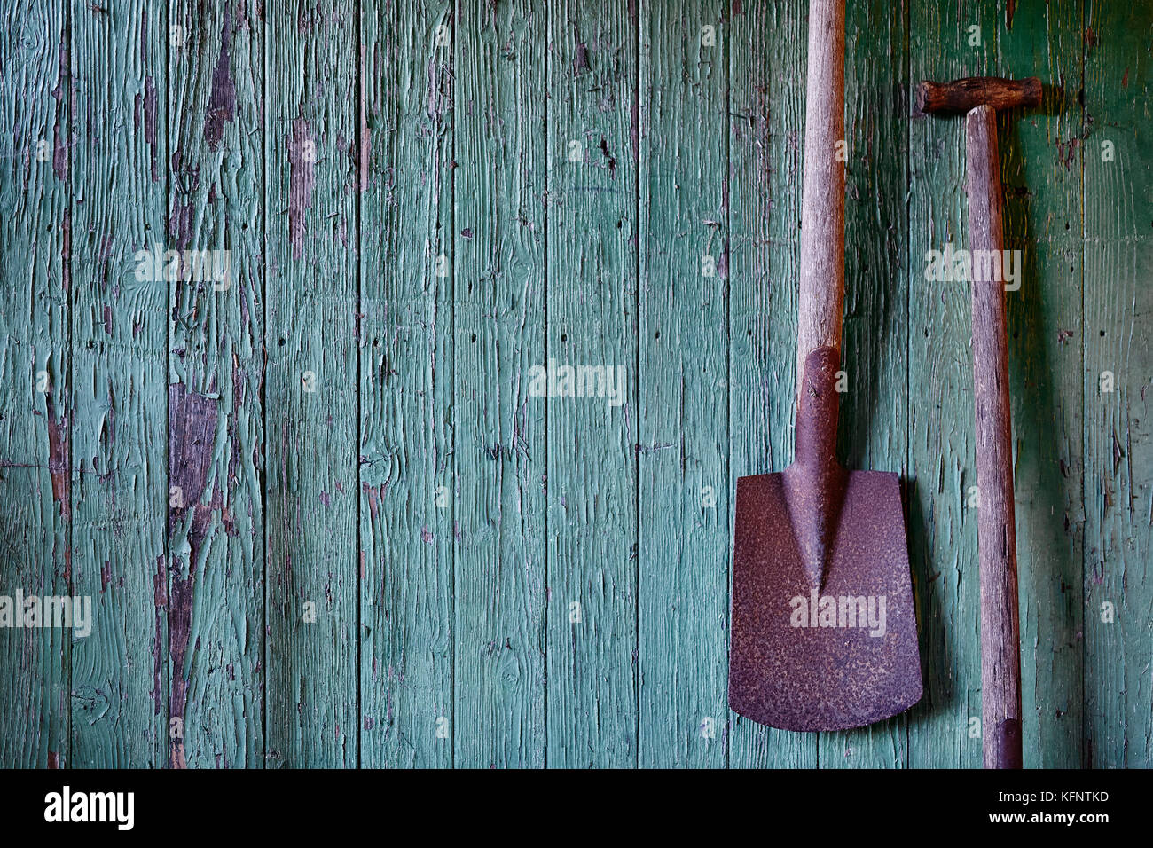 Old spade hi-res stock photography and images - Alamy