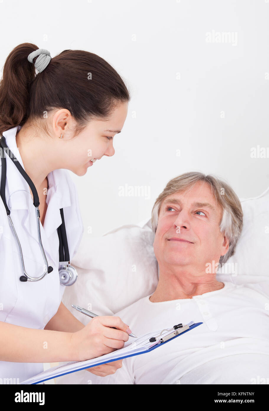 Hospital bed patient notes hi-res stock photography and images - Alamy