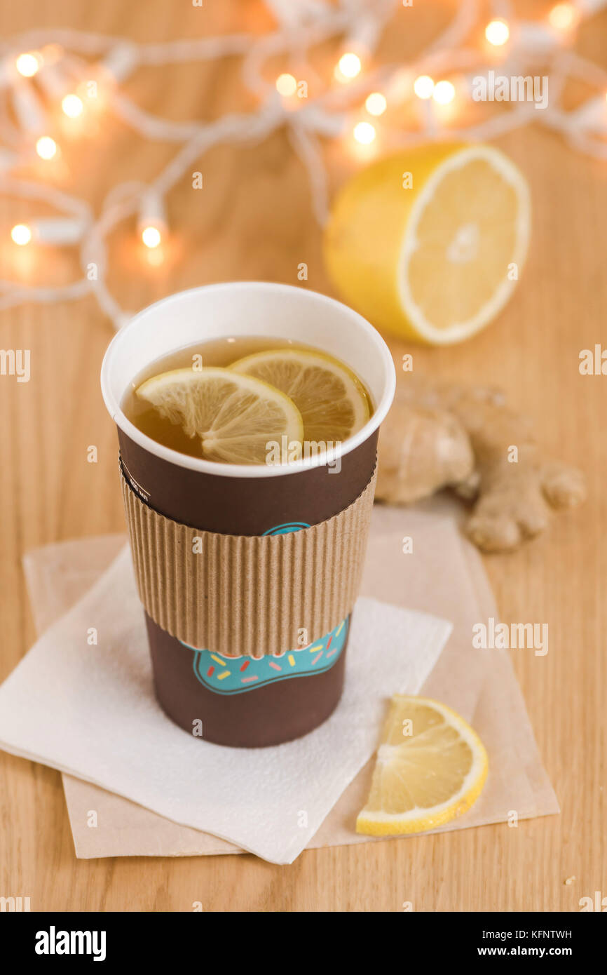 Lemon paper hi-res stock photography and images - Alamy