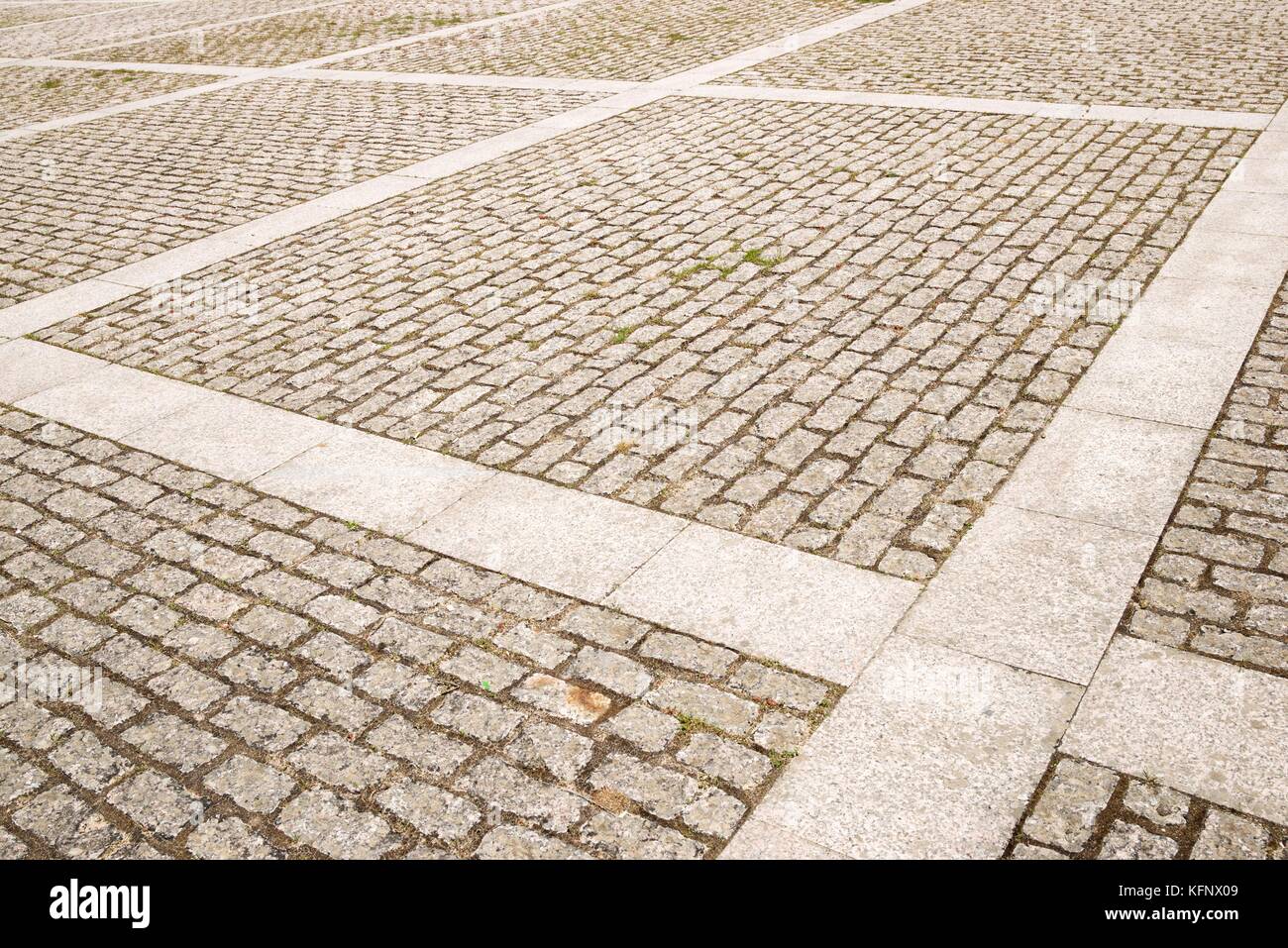 Floor of a street with stone tiles Stock Photo - Alamy
