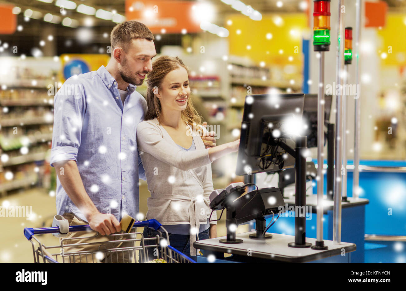 Self checkout hi-res stock photography and images - Alamy