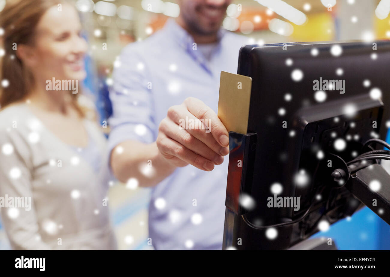 Supermarket self checkout woman hi-res stock photography and images - Alamy