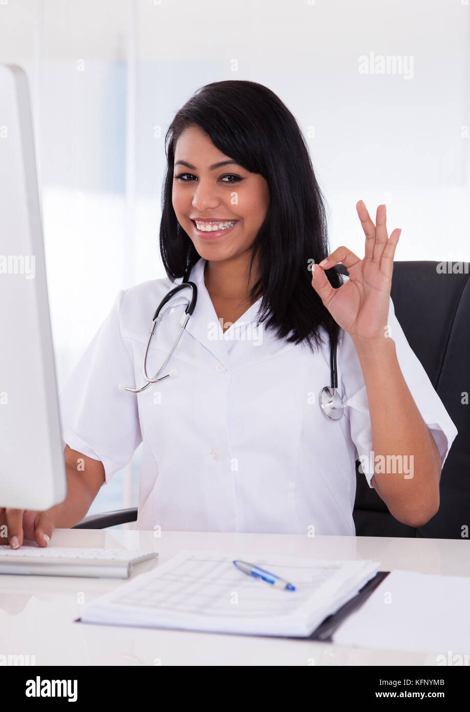 Doctor appreciation hi-res stock photography and images - Alamy