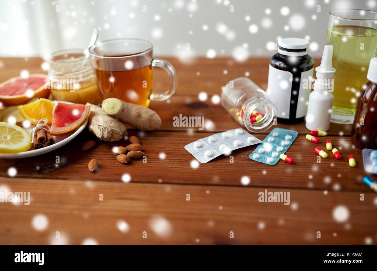 traditional medicine and synthetic drugs Stock Photo - Alamy