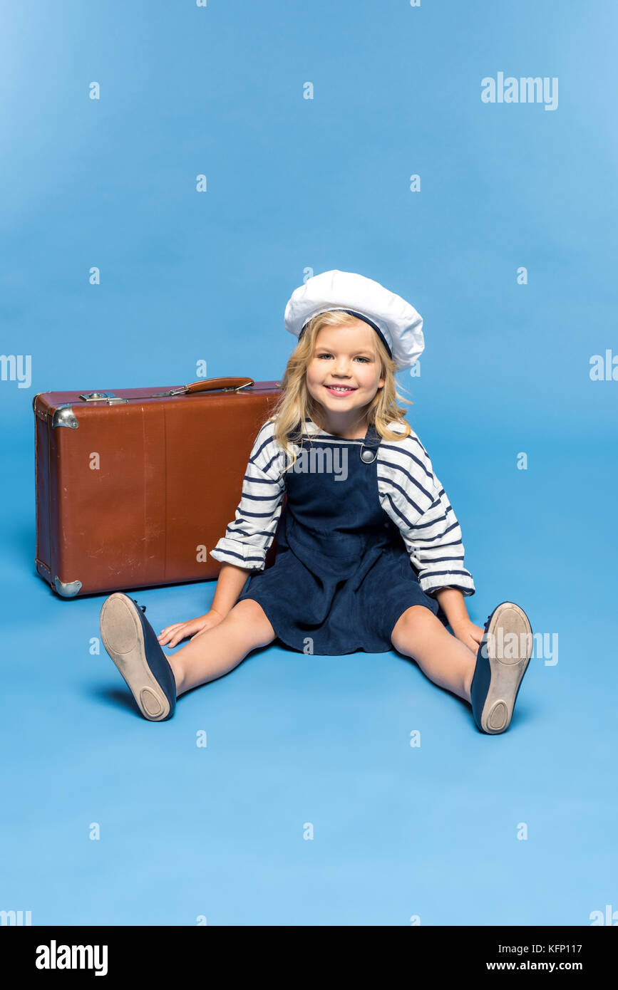 child with suitcase Stock Photo - Alamy