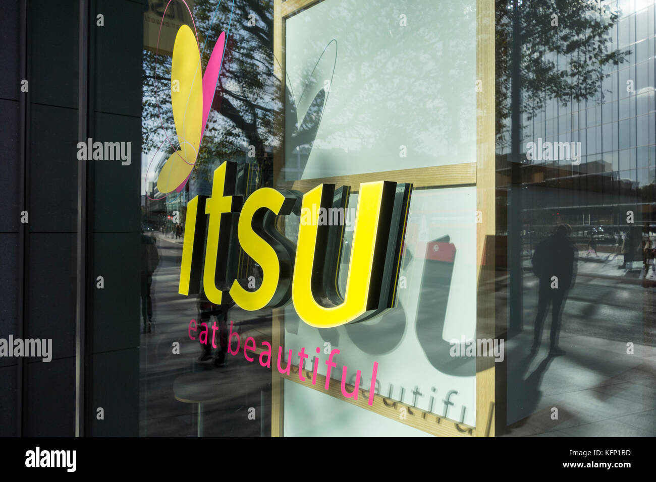 Itsu the Japanese counter-service and takeaway chain for sushi, salads ...