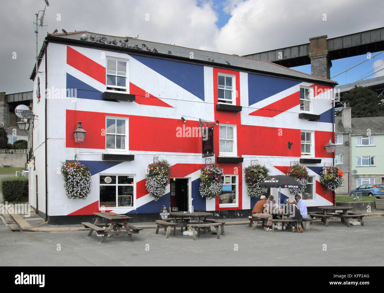 Union pub saltash hi-res stock photography and images - Alamy