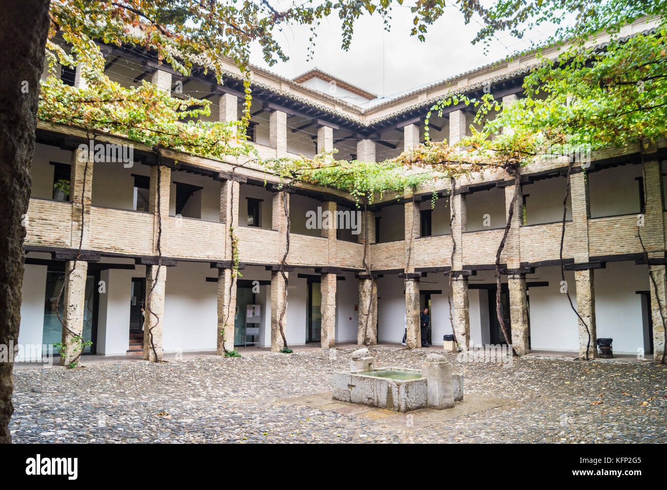 Medieval warehouse hi-res stock photography and images - Alamy