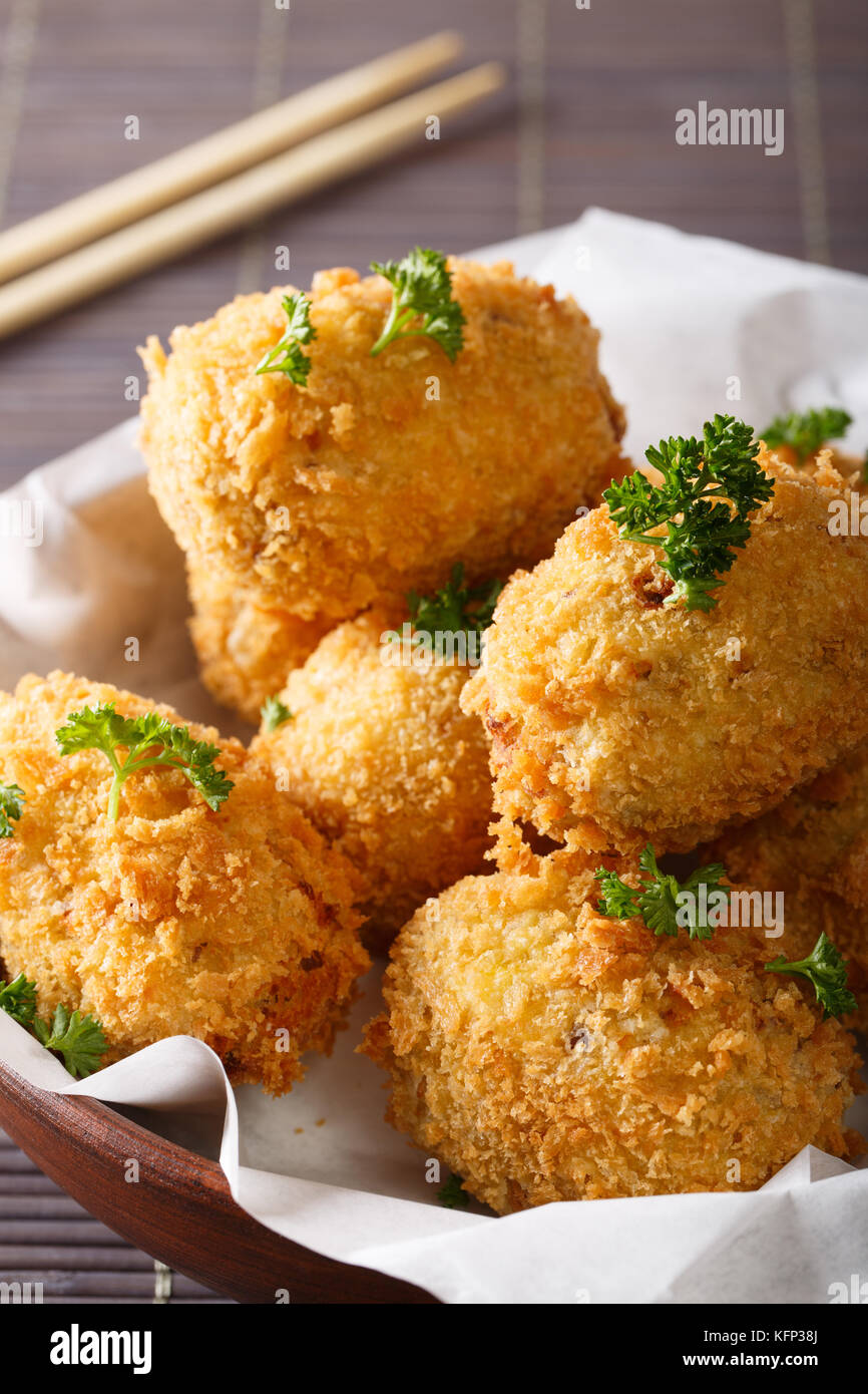 Beautiful japanese bowl hi-res stock photography and images - Alamy