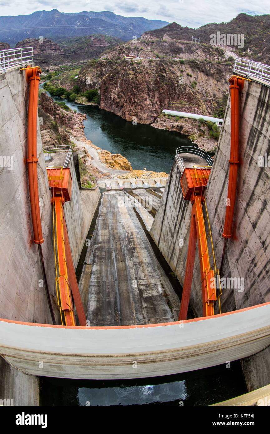DAM. Spillway of the dam, the Novillo, in the municipality of Soyopa ...