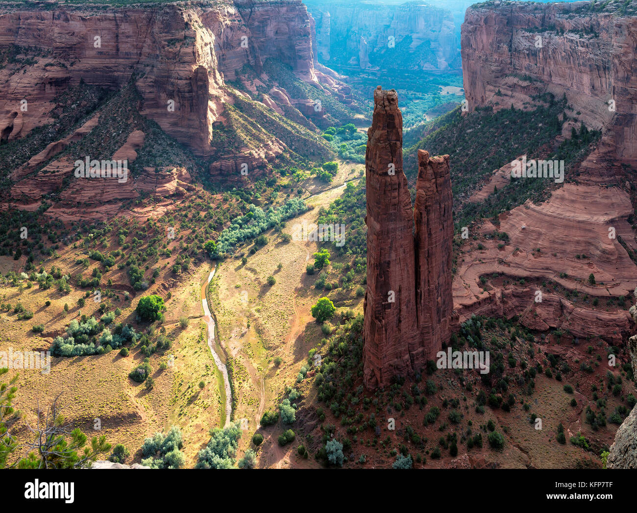 Spider rock in Canyon de Chelly Stock Photo - Alamy