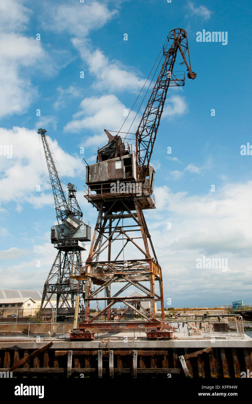 Old Level Luffing Cranes - Fremantle - Australia Stock Photo - Alamy