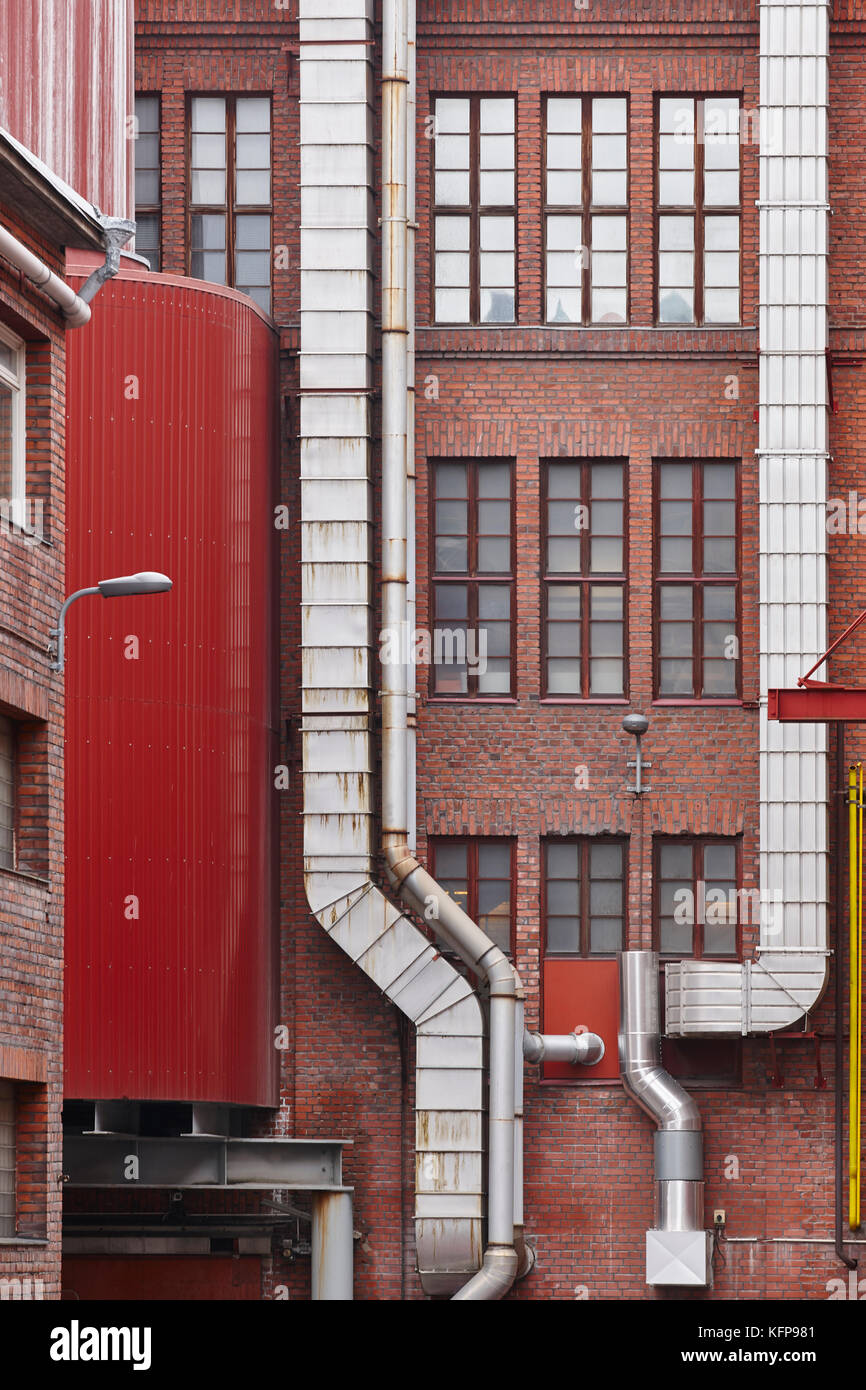 Red brick factory building hi-res stock photography and images - Alamy