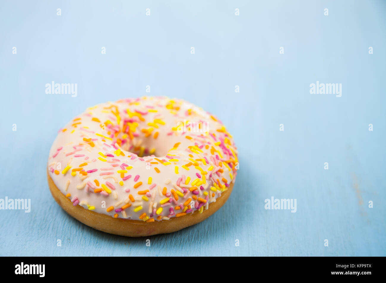 One donut hi-res stock photography and images - Alamy