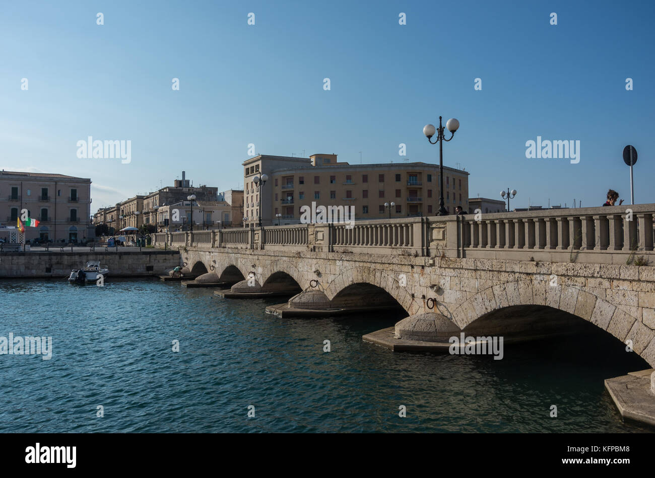 View bridge old sicilian hi-res stock photography and images - Alamy