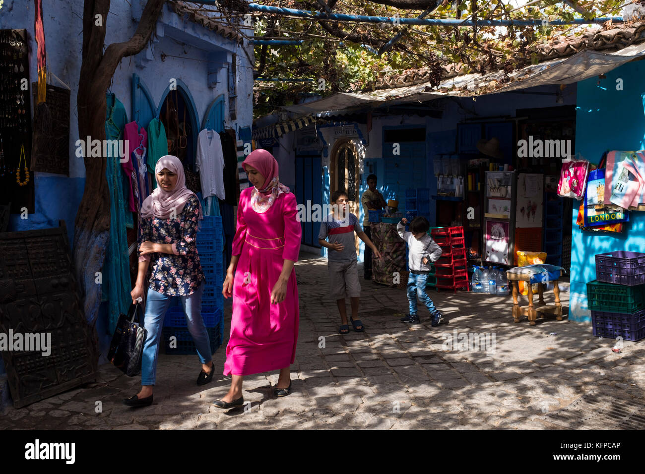 Chefchaouen blu hi-res stock photography and images - Alamy