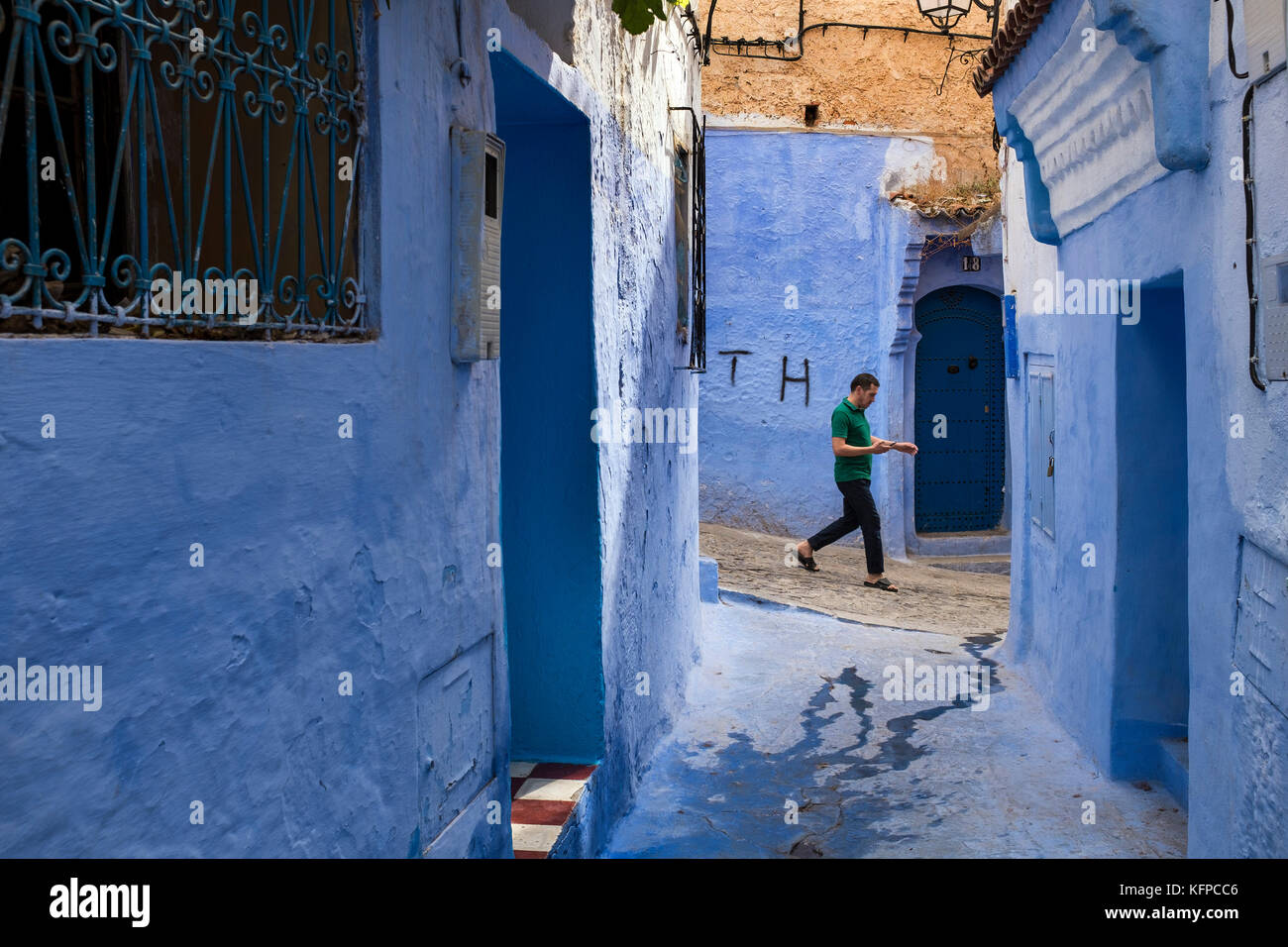 Chefchaouen blu hi-res stock photography and images - Alamy