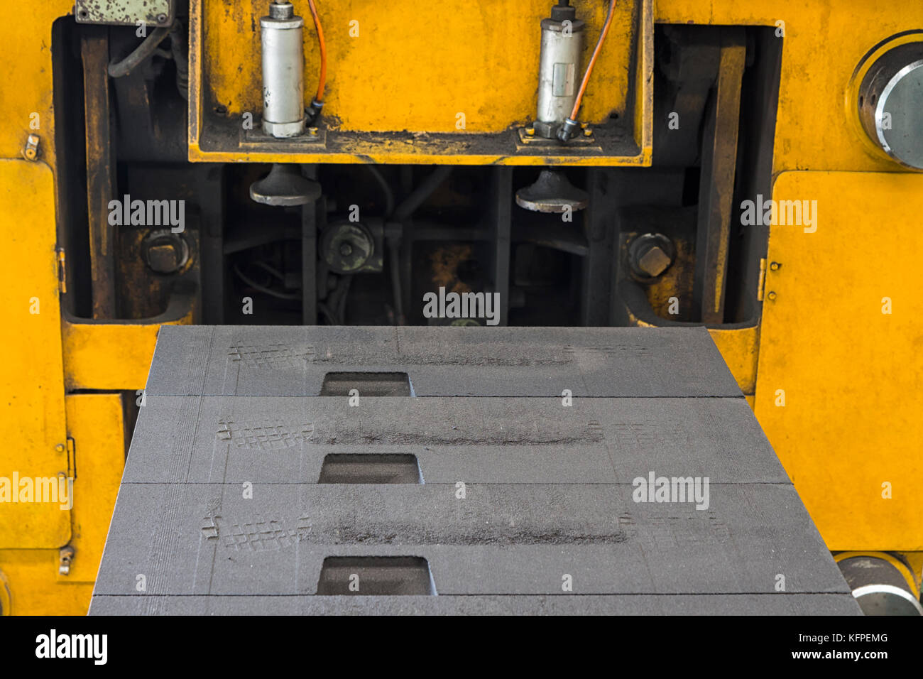 Green Sand mold in casting line ; before pouring Stock Photo - Alamy