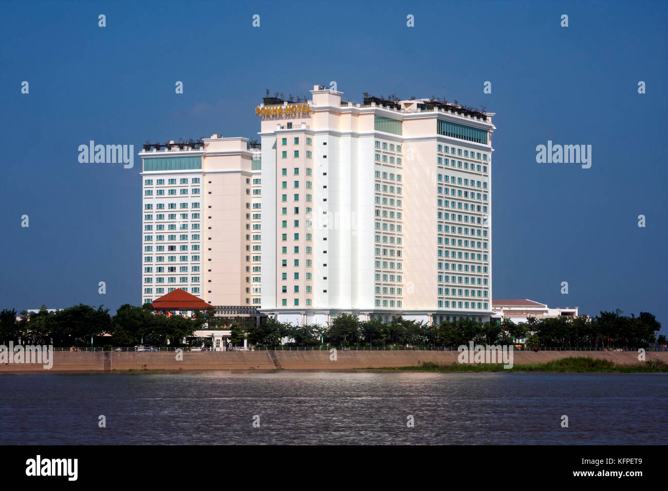 The new Sokha Phnom Penh Hotel and Residence is one of the new and ...