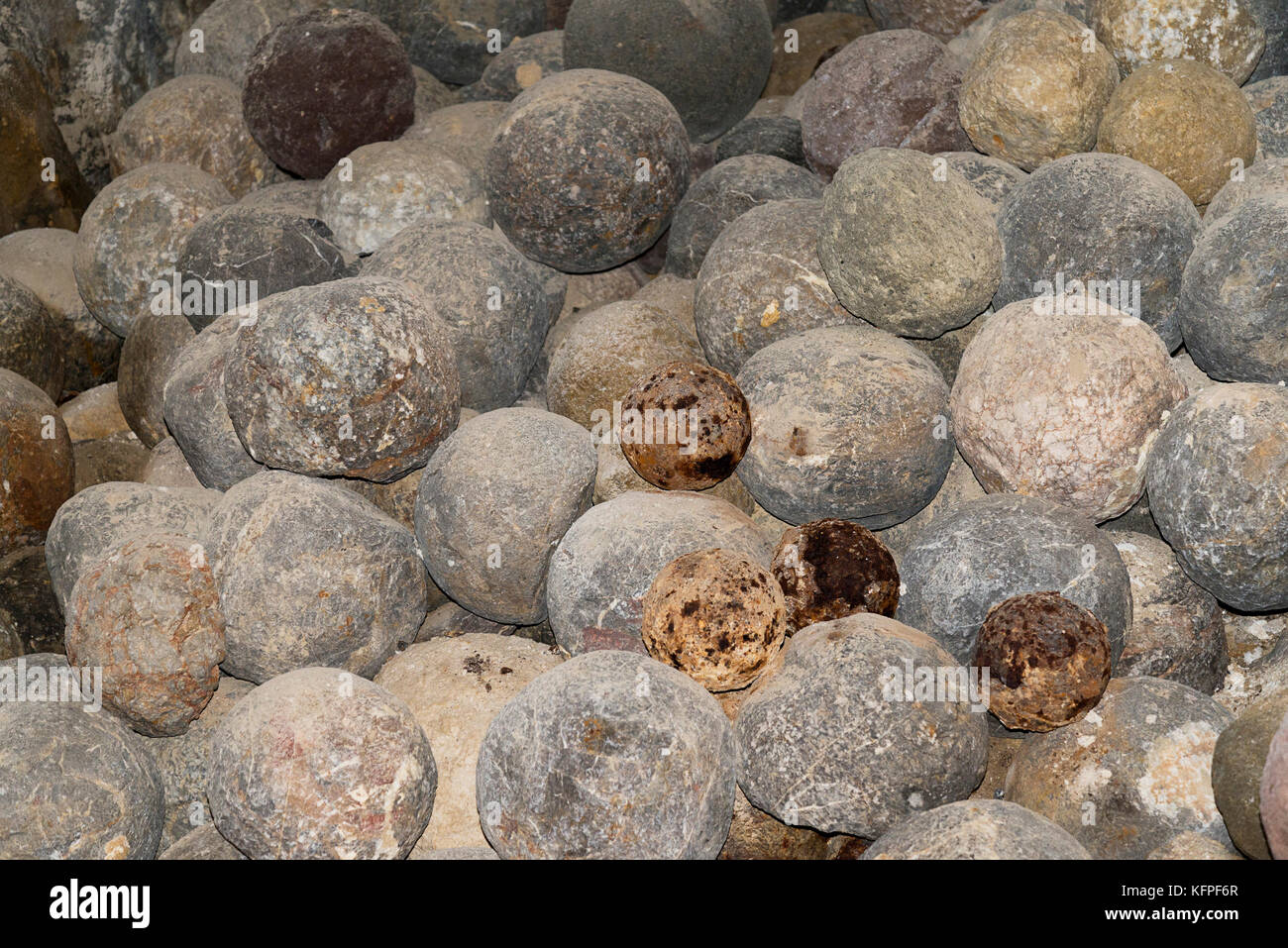 Pile of cannonballs hi-res stock photography and images - Alamy