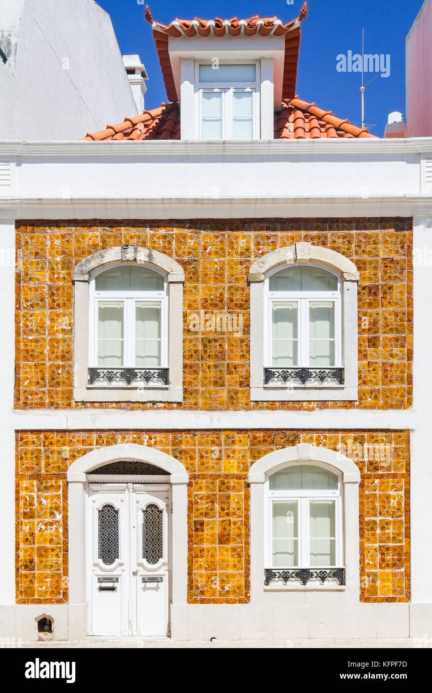 Portuguese typical architecture hi-res stock photography and images - Alamy