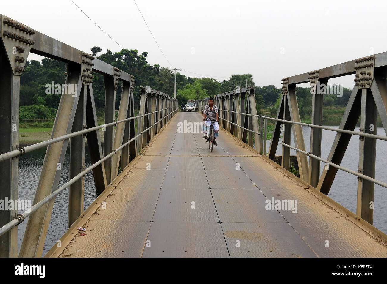 Reinforced concrete railroad bridge hi-res stock photography and images ...