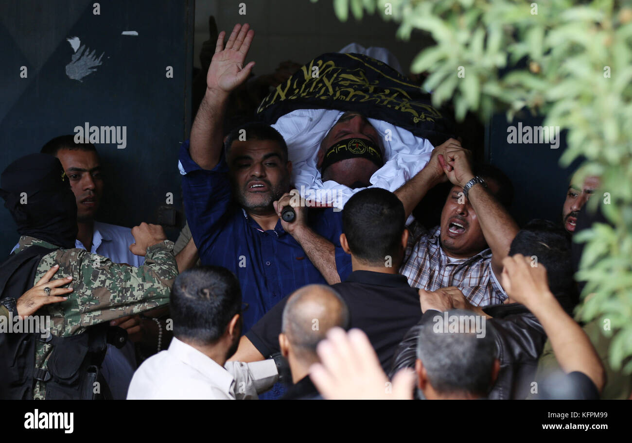 Bureij, Gaza Strip, Palestinian Territory. 31st Oct, 2017. Palestinian ...
