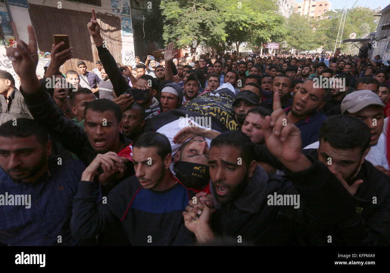 Bureij, Gaza Strip, Palestinian Territory. 31st Oct, 2017. Palestinian ...