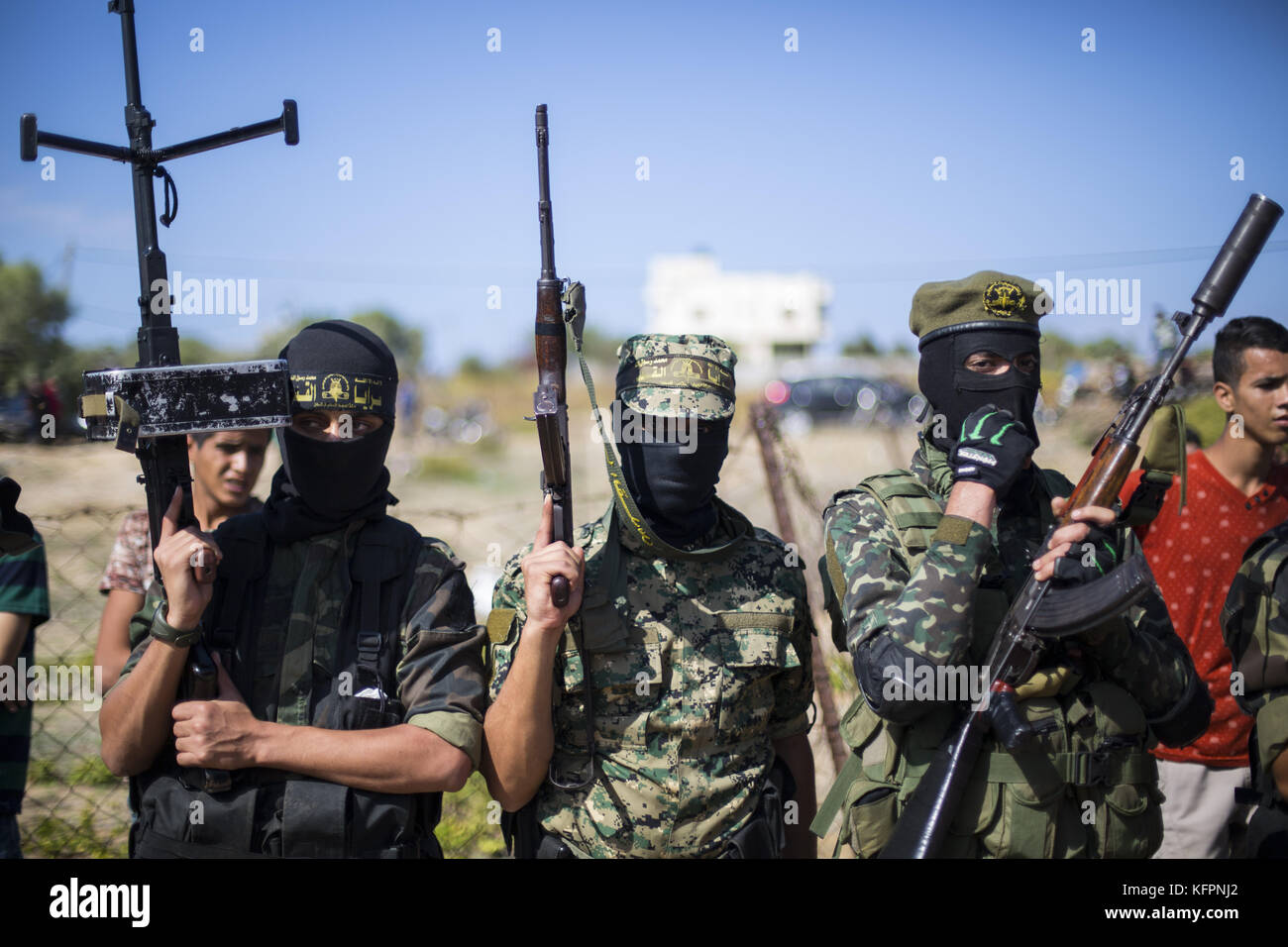 Gaza City, The Gaza Strip, Palestine. 31st Oct, 2017. Fighters of ...