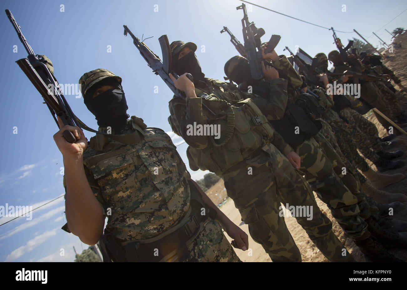 Gaza City, The Gaza Strip, Palestine. 31st Oct, 2017. Fighters of ...