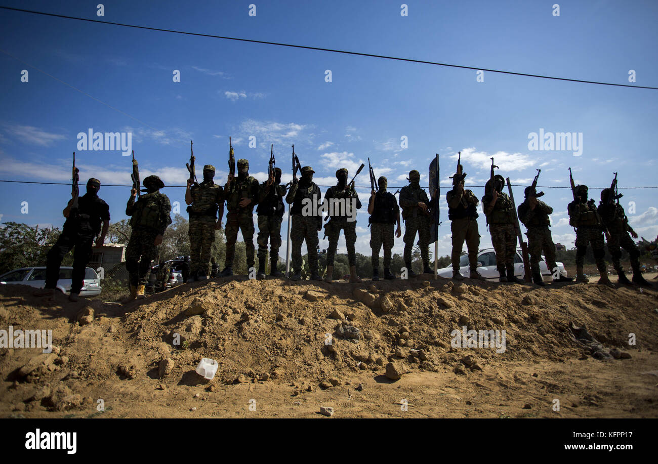 Gaza City, The Gaza Strip, Palestine. 31st Oct, 2017. Fighters of ...
